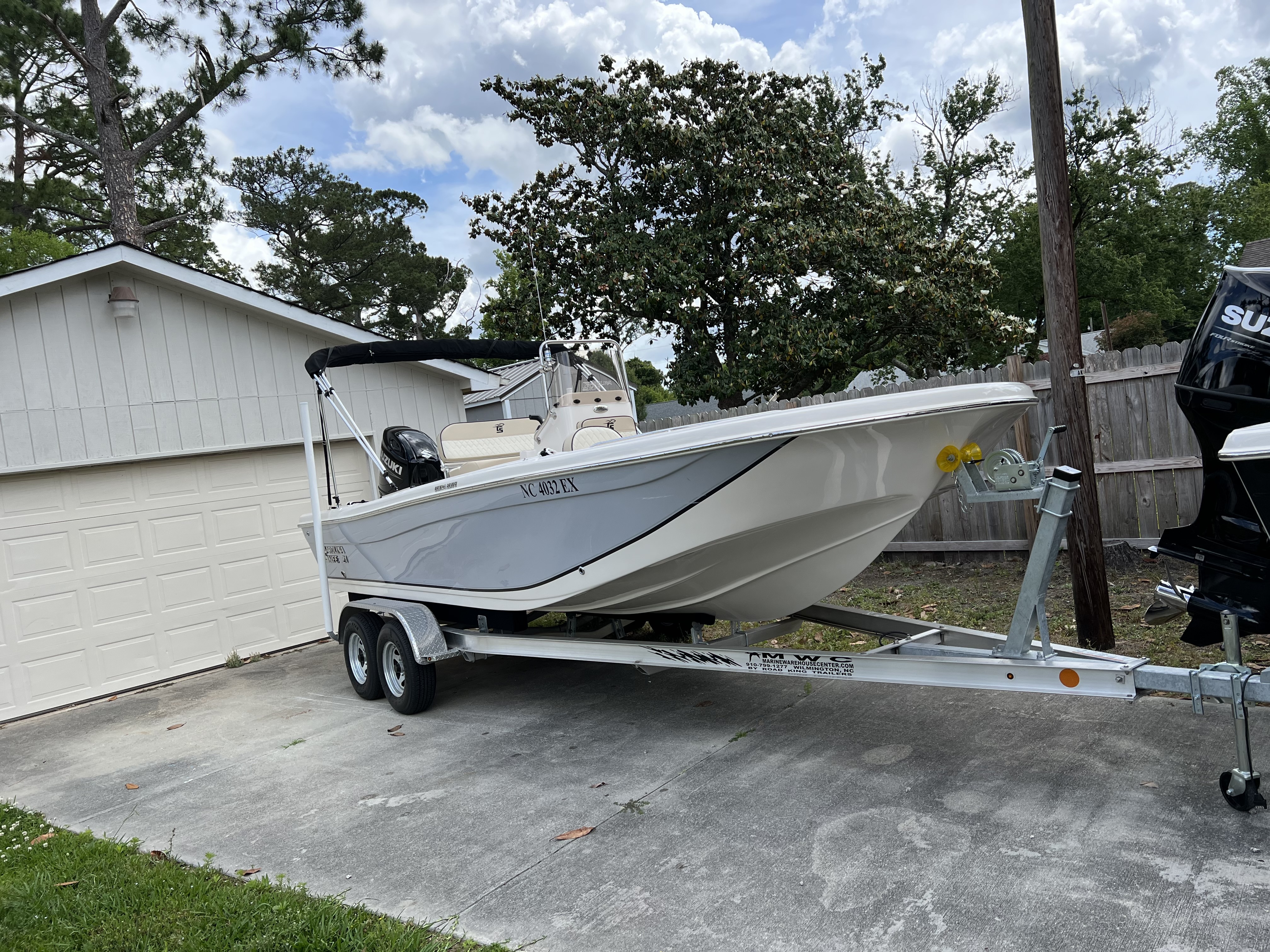 21 ft Carolina Skiff Ultra Elite Gray | Carolina Boat Rentals