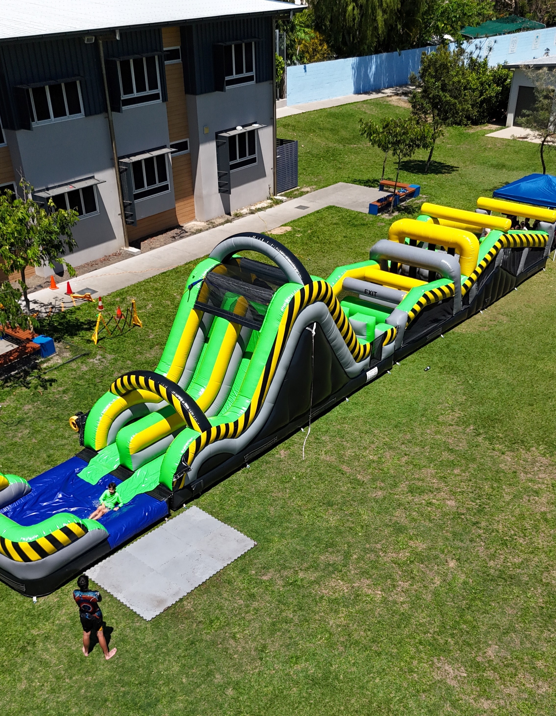 Containment Breach: Escape Line - Supervision Included | Jumping Castle ...