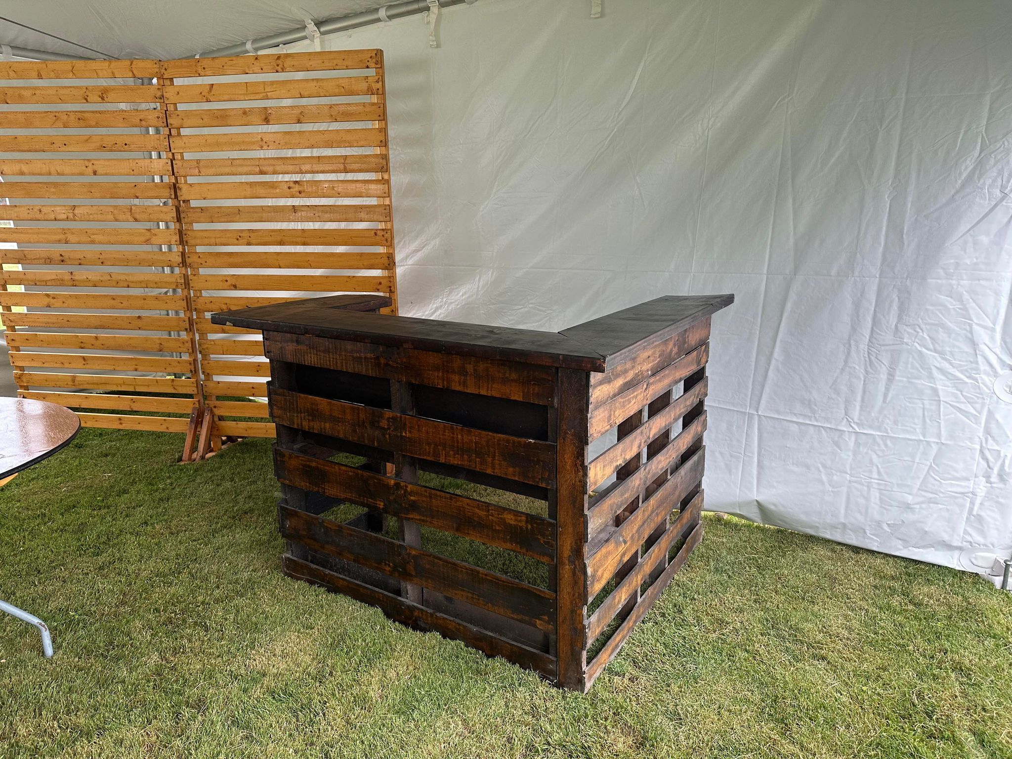 Rustic L Shape Bar | Tuckers Party Rental West Hartford Connecticut