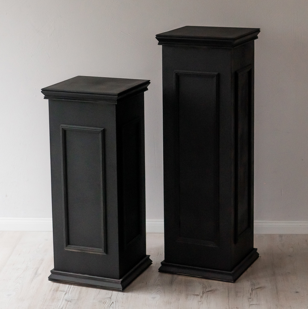 CLASSIC BLACK 80 cm plinth | VELVET