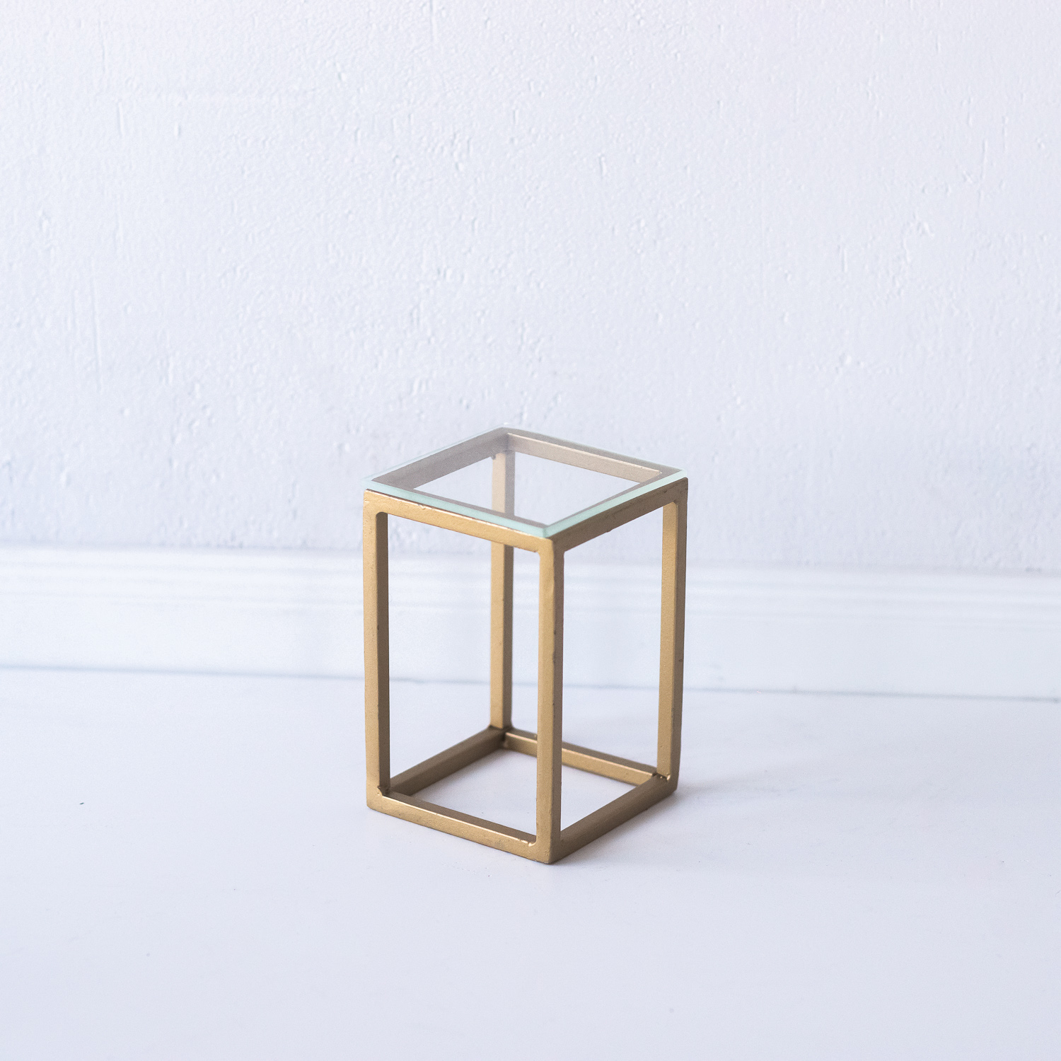 Stand GOLD 10x10 h15 | VELVET
