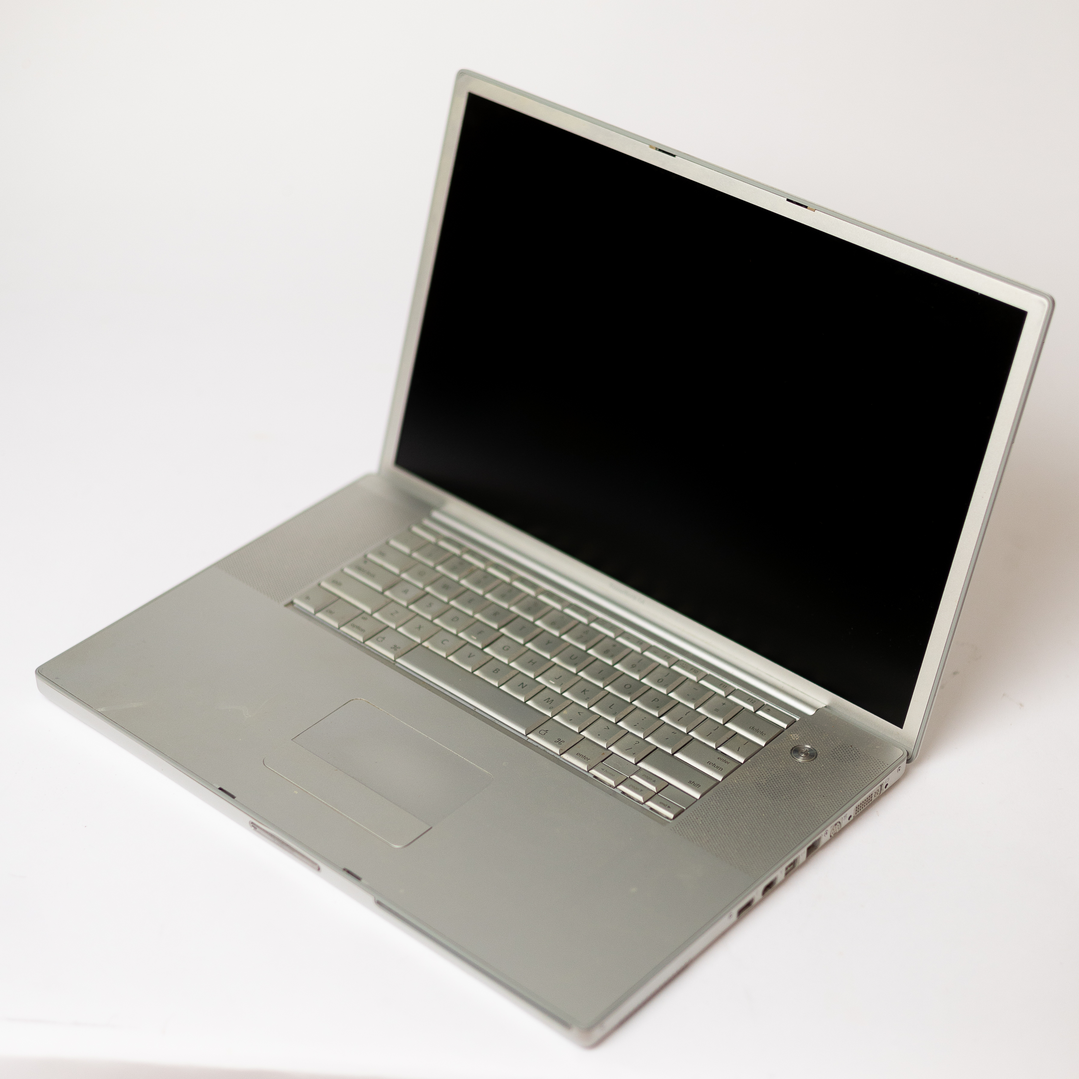 17' Macbook Pro Vintage Laptop | Prop Haulin