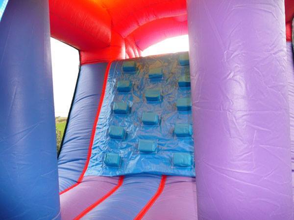 Fun Rus Biounce House | The Orkney Rental Company Ltd.