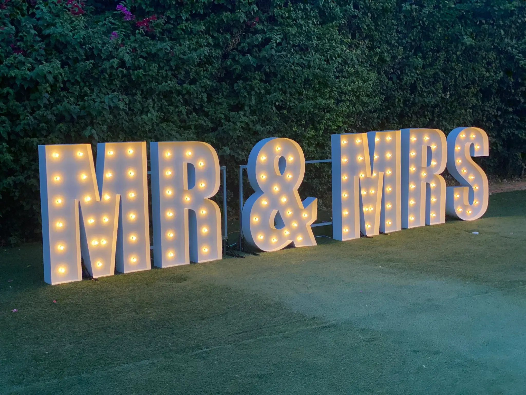 Mr & Mrs Marquee Letters | Wedding Decor | DALLAS METROPLEX | Event ...