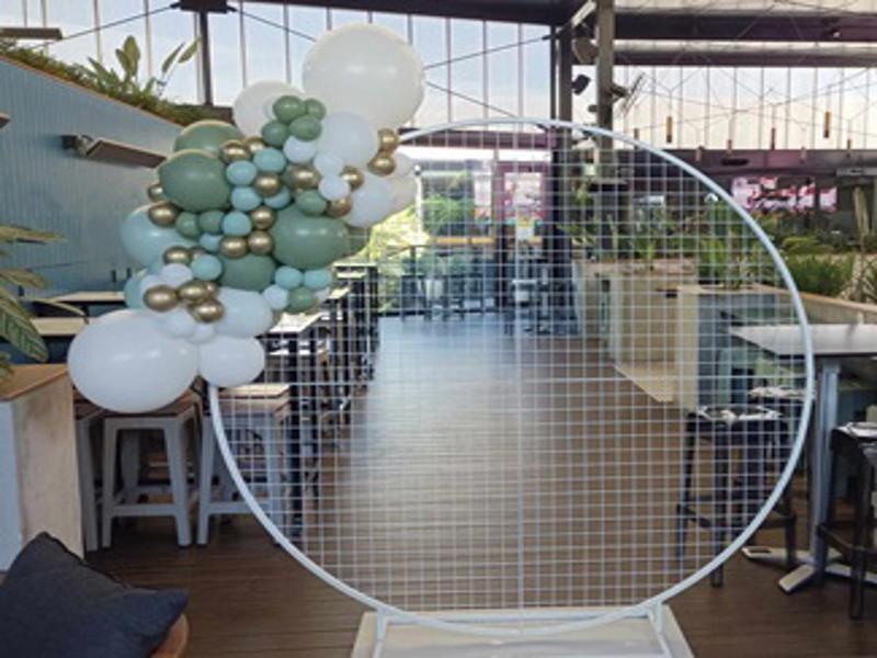 1m Organic Balloon Garland with Mesh Round | Rite Party Hire - Adelaide ...