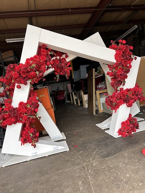 White Angle Arch | The Luxe Rental Collective