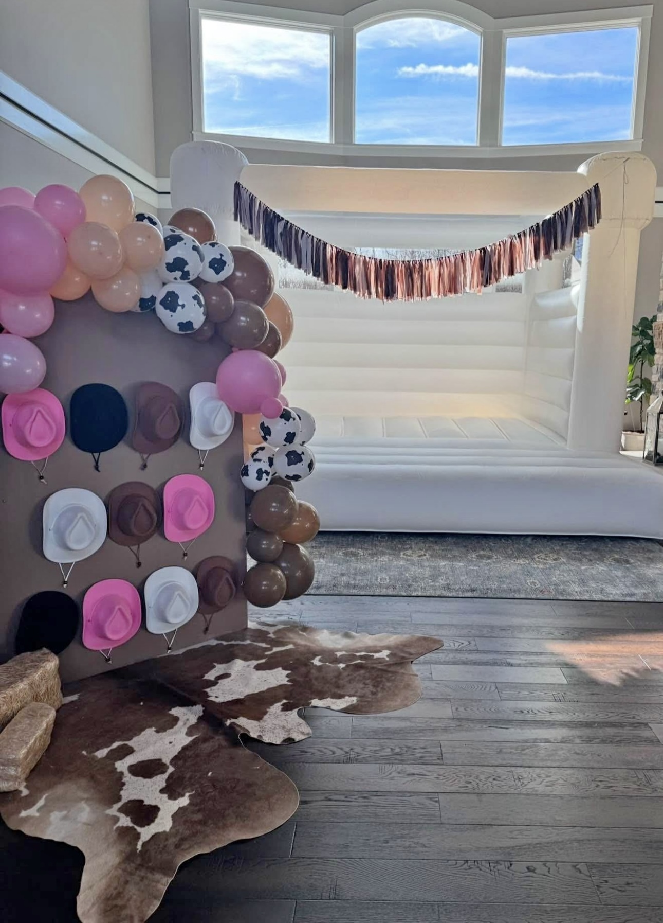 The Grand White Castle Bounce | Michigan’s #1 Kids' Party Rentals in ...