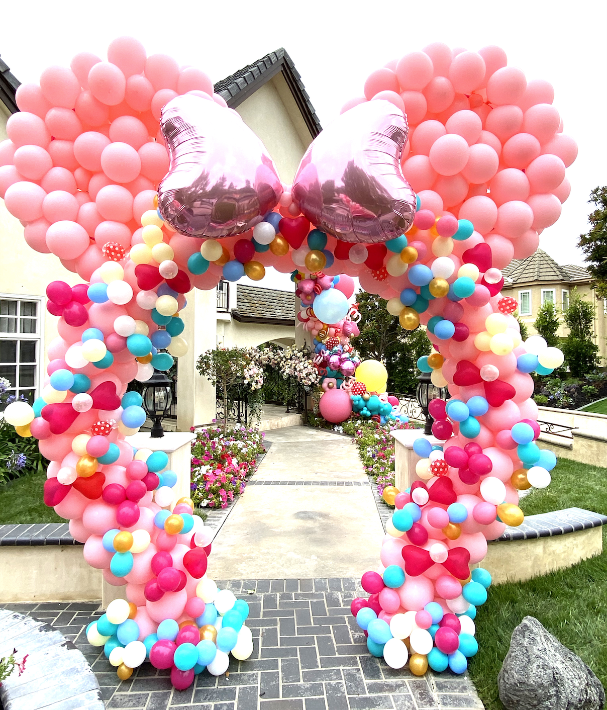 BALLOON ENTRANCE GATE | Glow Concepts - Fine Linens Rentals and Event ...