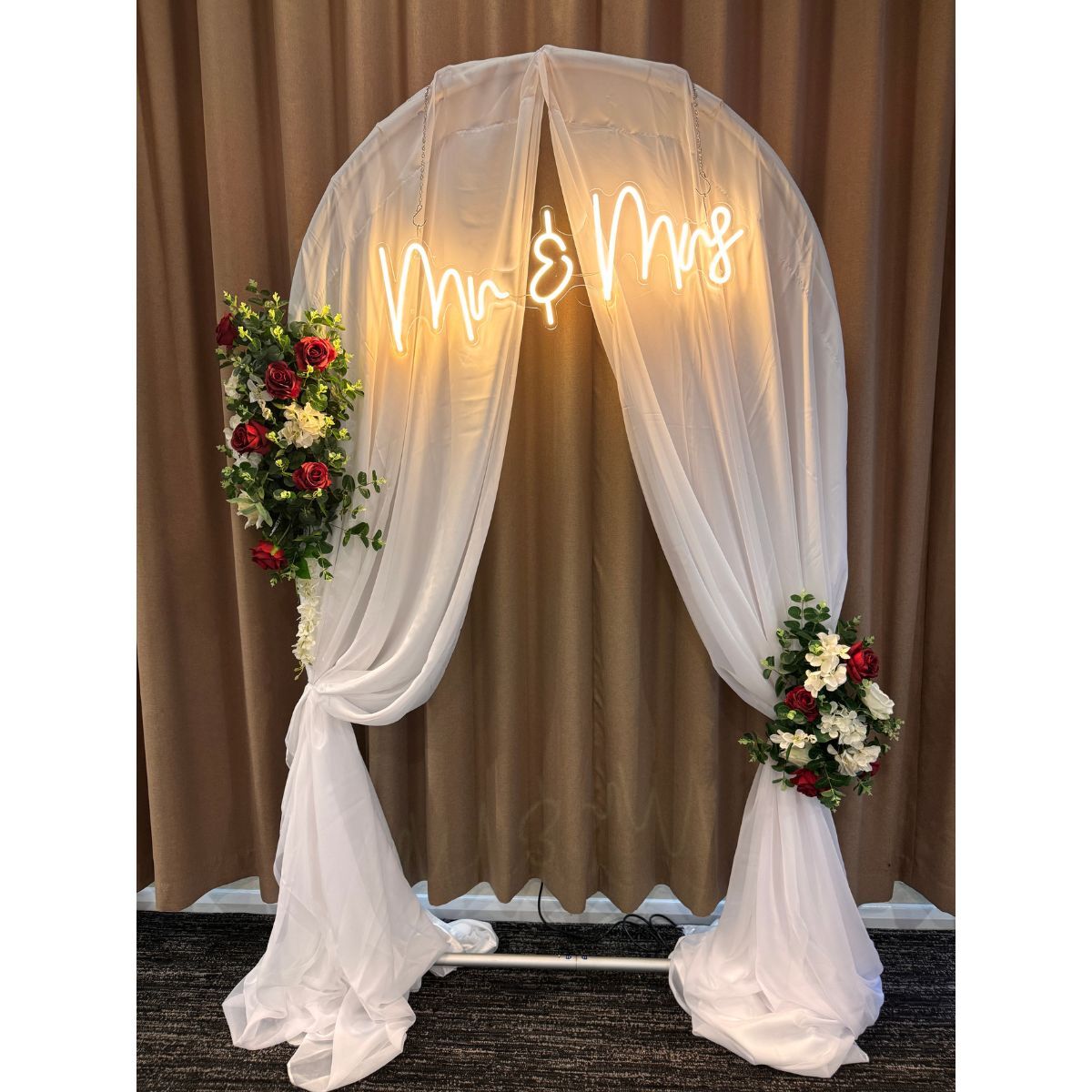 White And Red Mr & Mrs Flower Draped Arch For Hire | Luxury Wedding ...